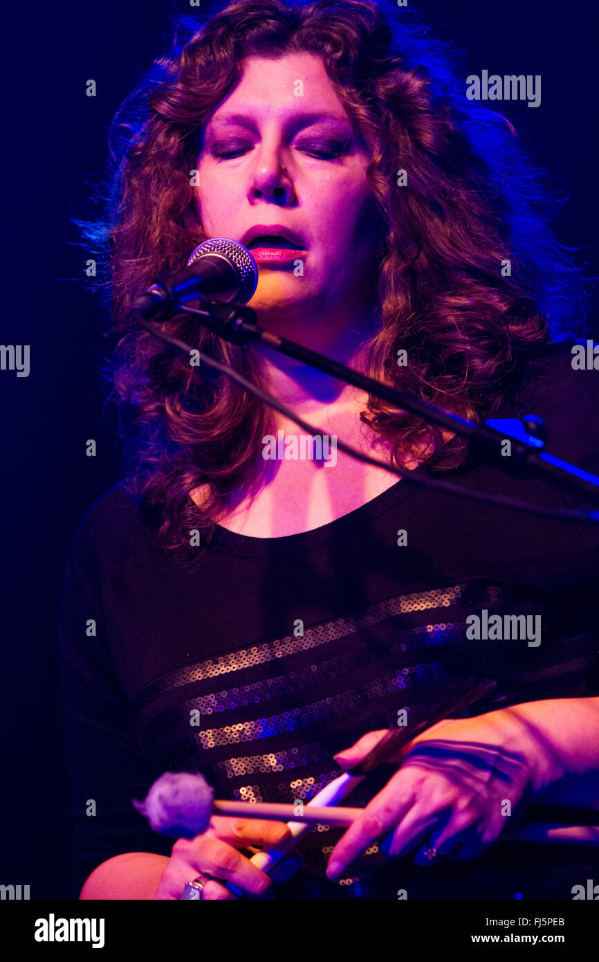 Mimi parker low hi-res stock photography and images - Alamy