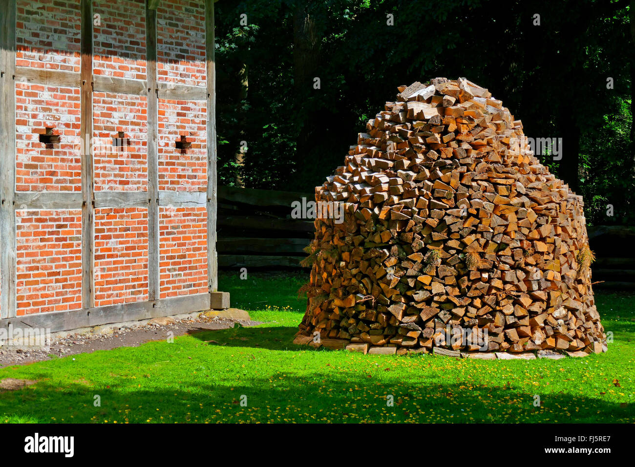 Farm stack hi-res stock photography and images - Alamy