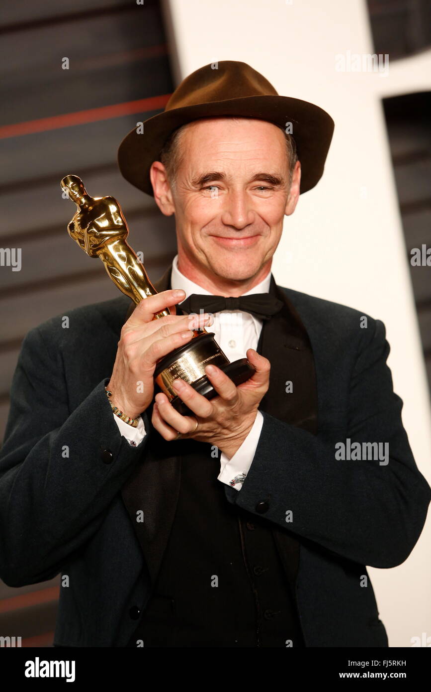Beverly Hills, Los Angeles, USA. 28th Feb, 2016. Actor Mark Rylance ...