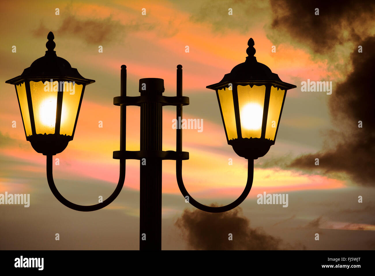 Bizarre lighting effects in nacreous clouds at sunset over Ambleside ...