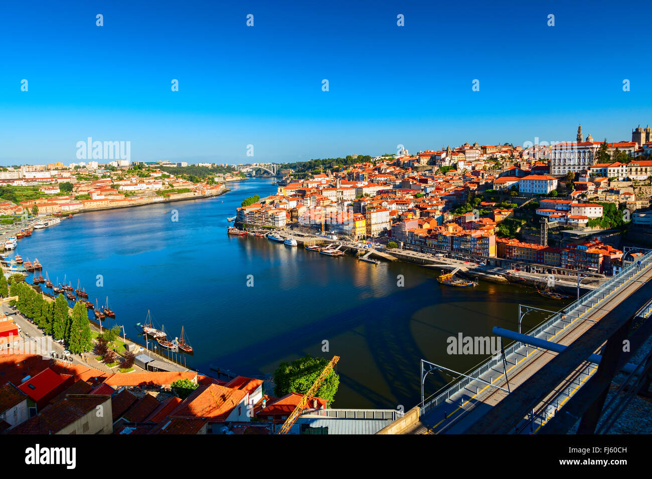 City view ribeira douro hi-res stock photography and images - Alamy