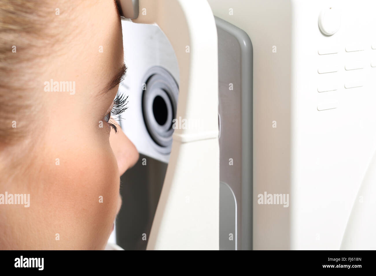 Computer vision test hi-res stock photography and images - Alamy