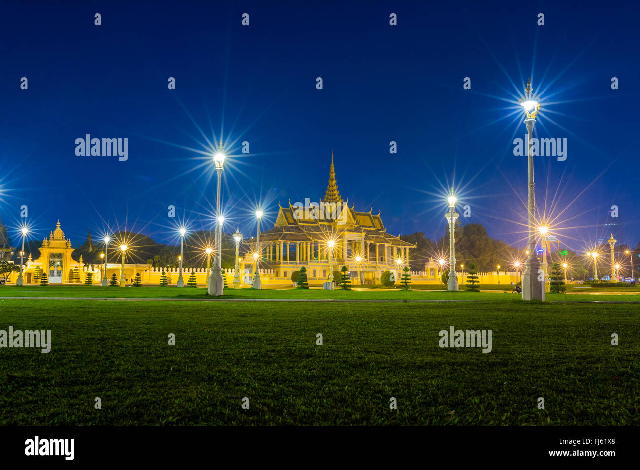 Samdach sothearos blvd hi-res stock photography and images - Alamy