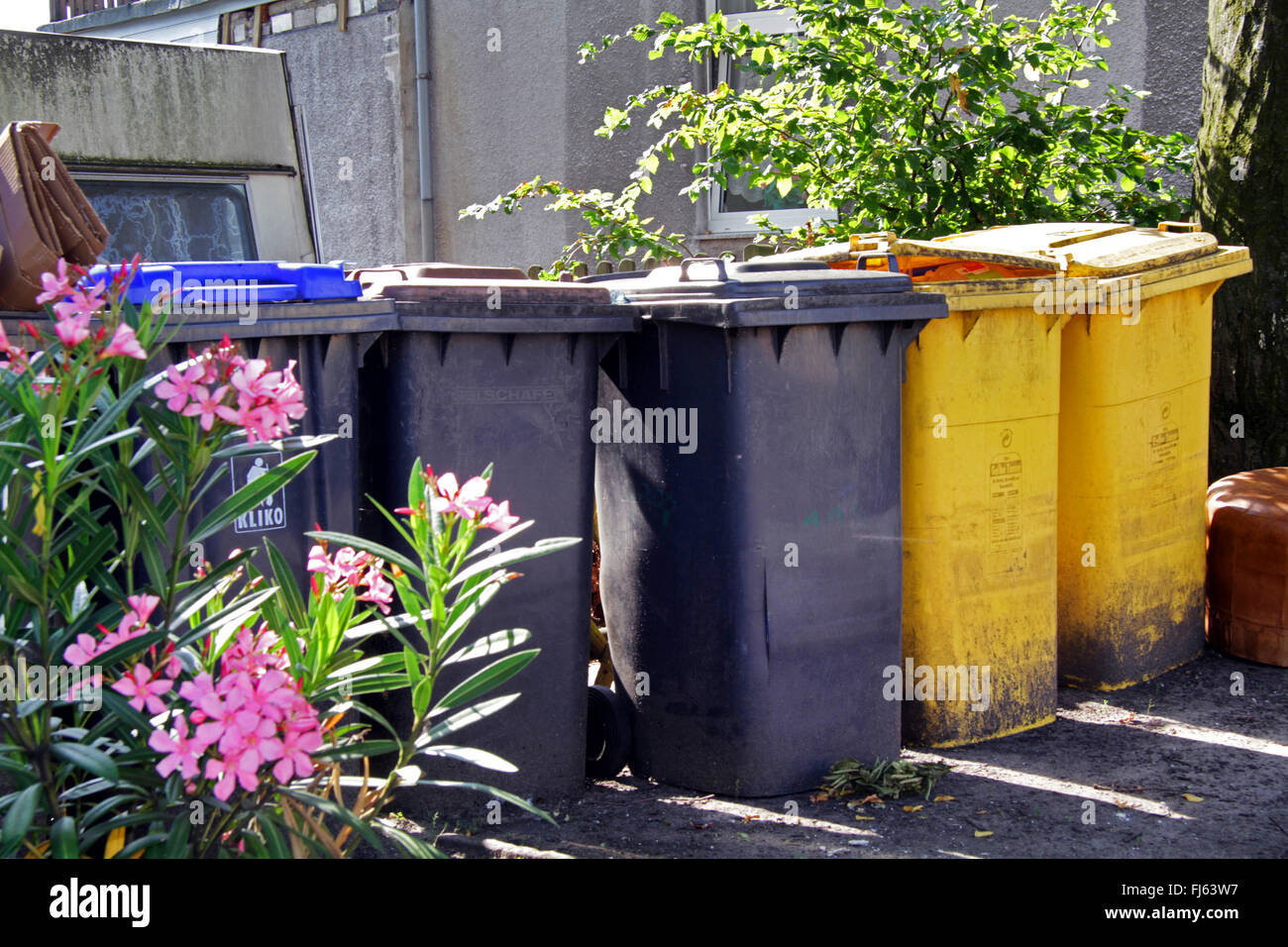 Residual waste hi-res stock photography and images - Alamy