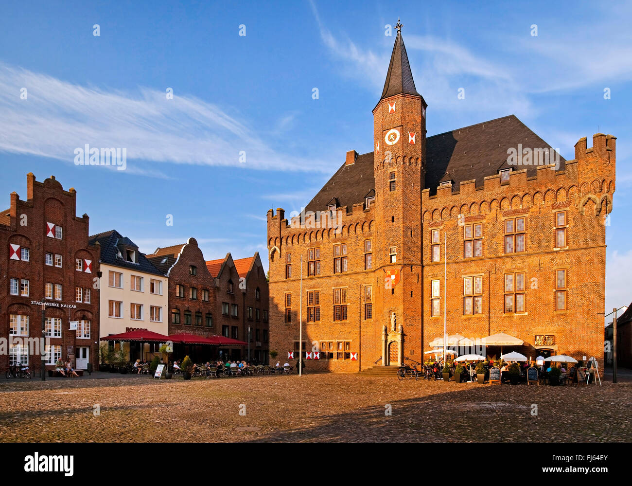 square with gothic town hall, Germany, North Rhine-Westphalia, Kalkar ...