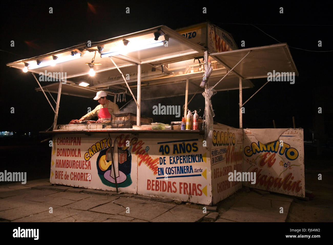 snack food stall at night Stock Photo - Alamy