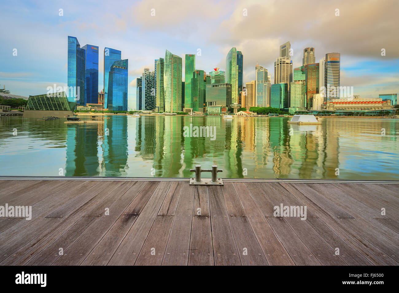 Singapore Skyline and view of skyscrapers on Marina Bay Stock Photo - Alamy