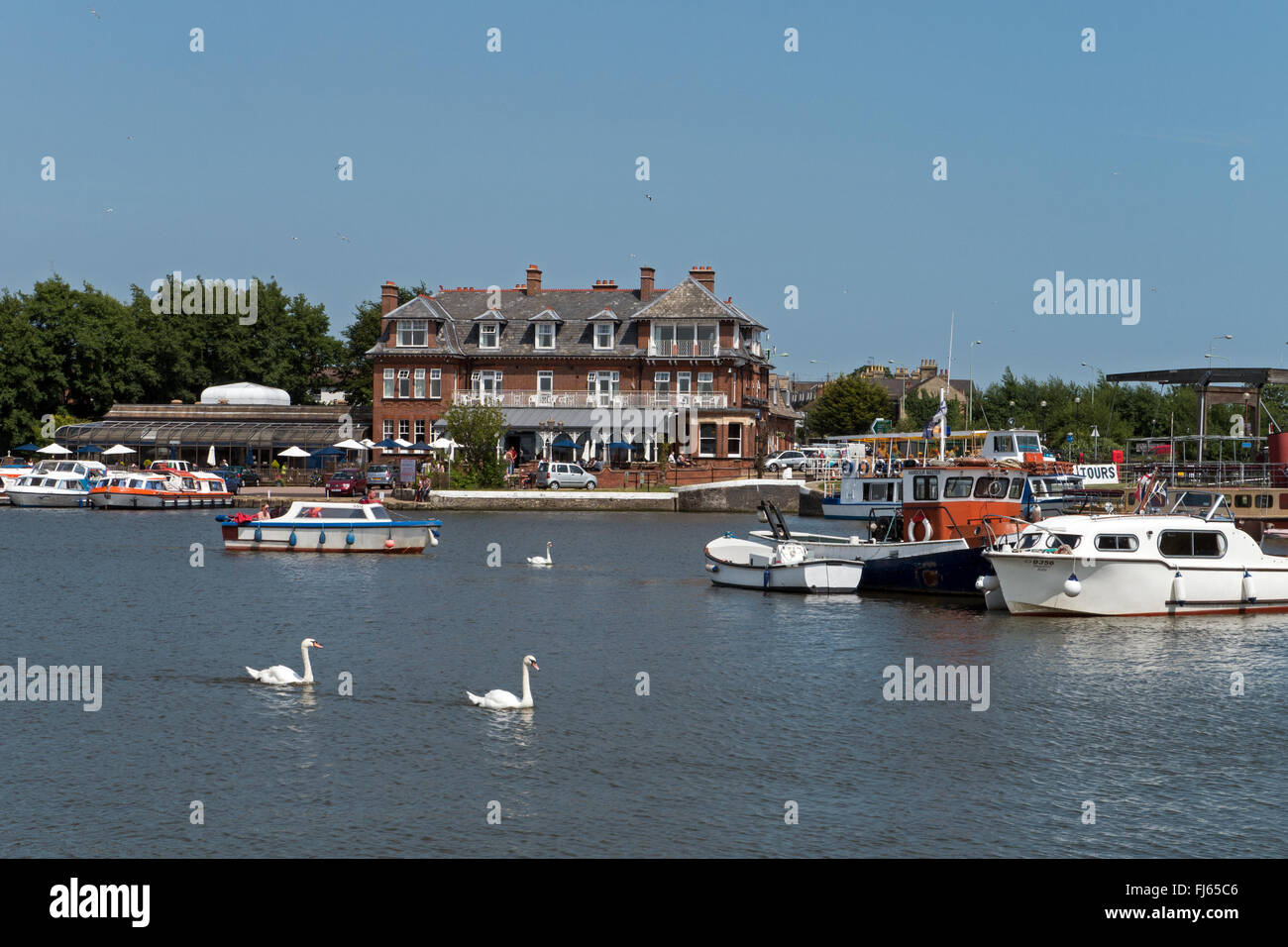 Oulton Broad, and The Wherry Hotel in Lowestoft, Suffolk, England Stock ...