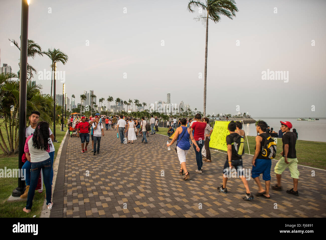 Famous Panamanian People