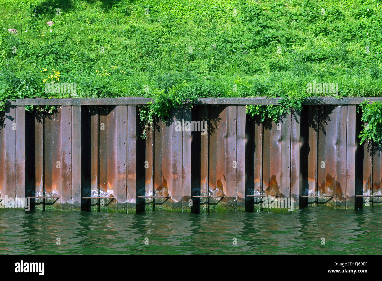 Sheet pile wall hi-res stock photography and images - Alamy