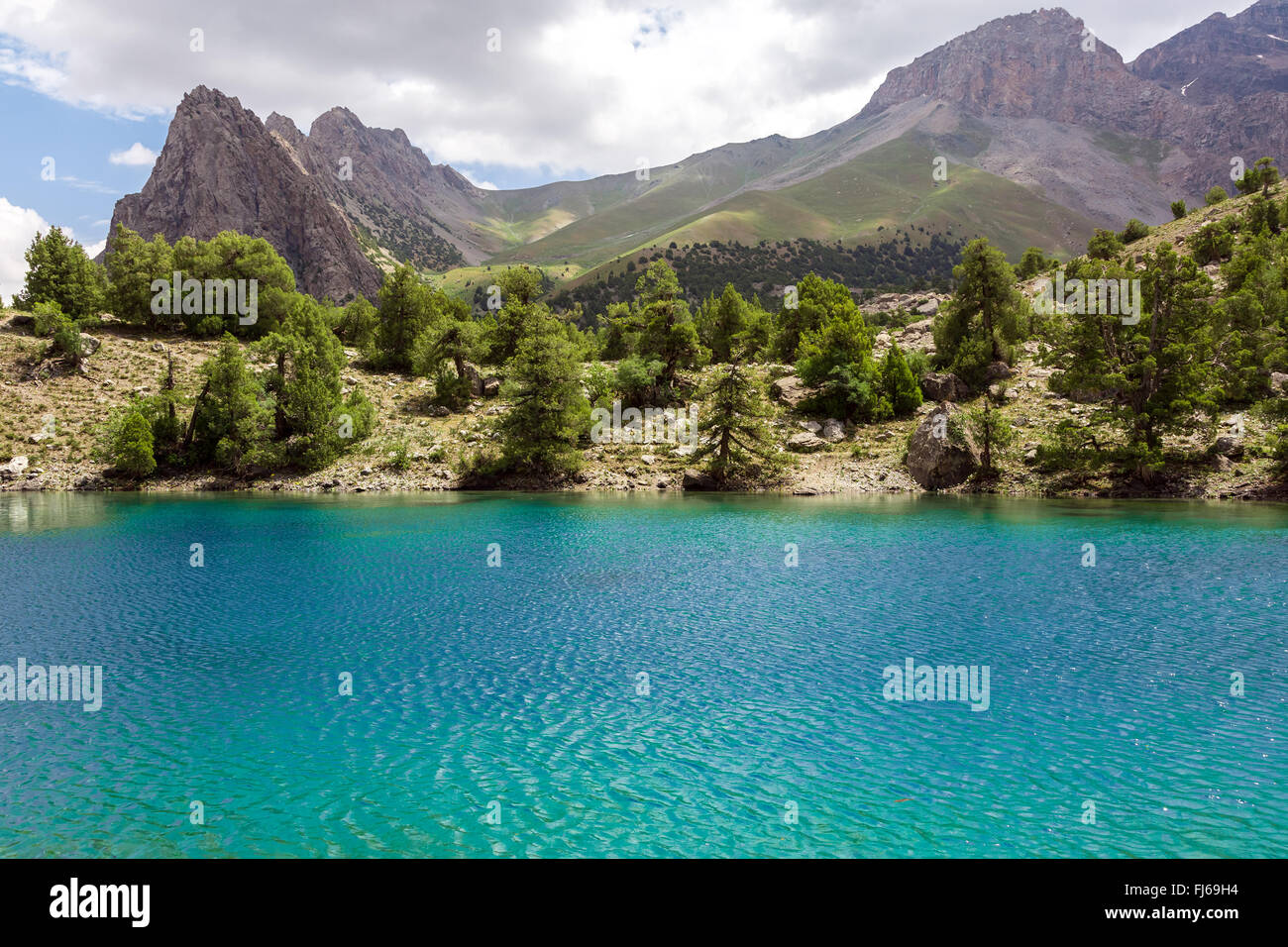 Vivid blue landscape hi-res stock photography and images - Alamy