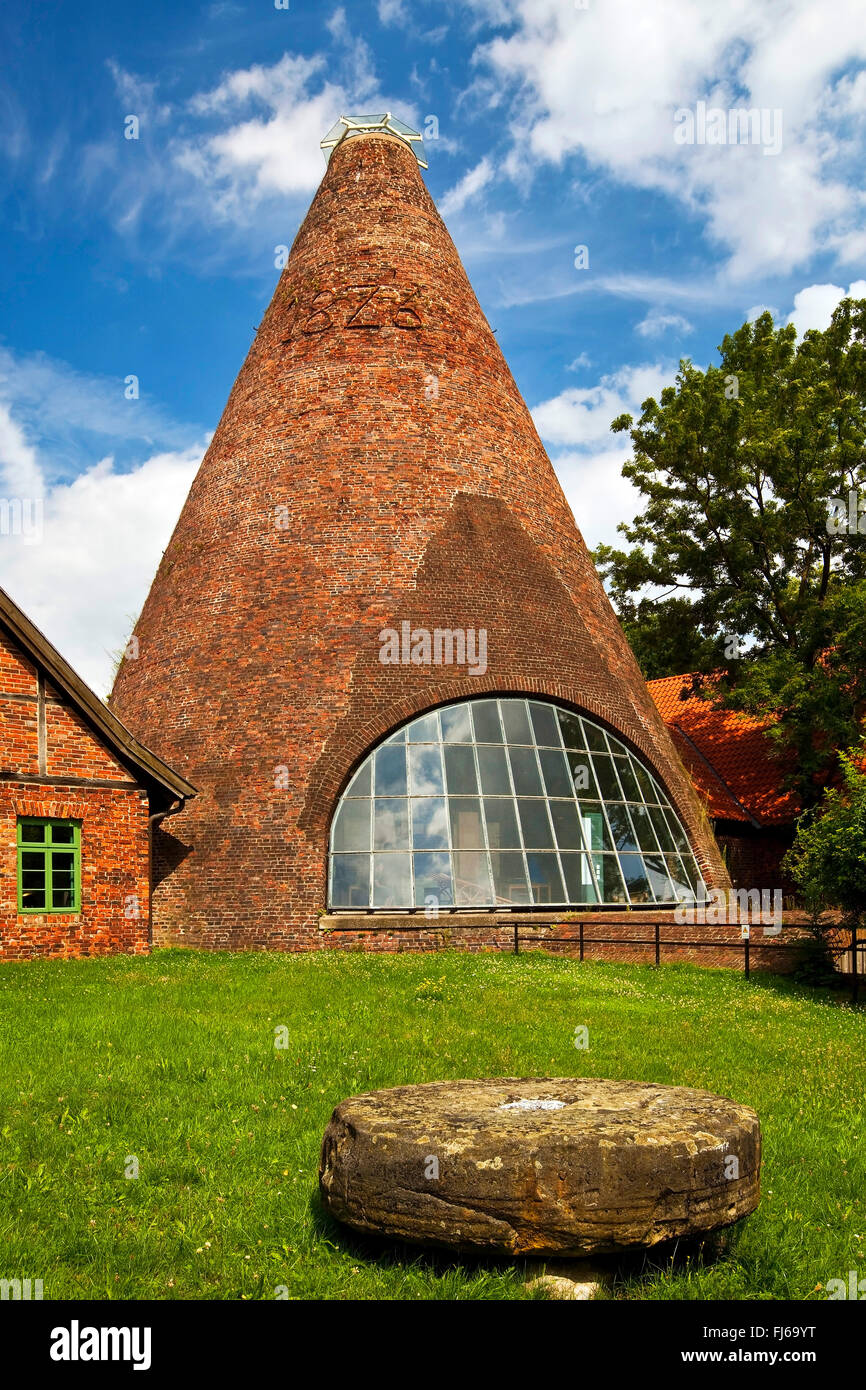 Glass tower hi-res stock photography and images - Alamy