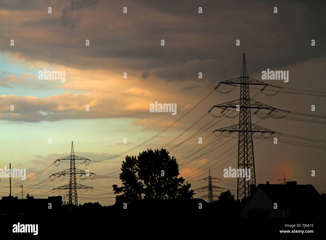 Line up silhouette hi-res stock photography and images - Alamy