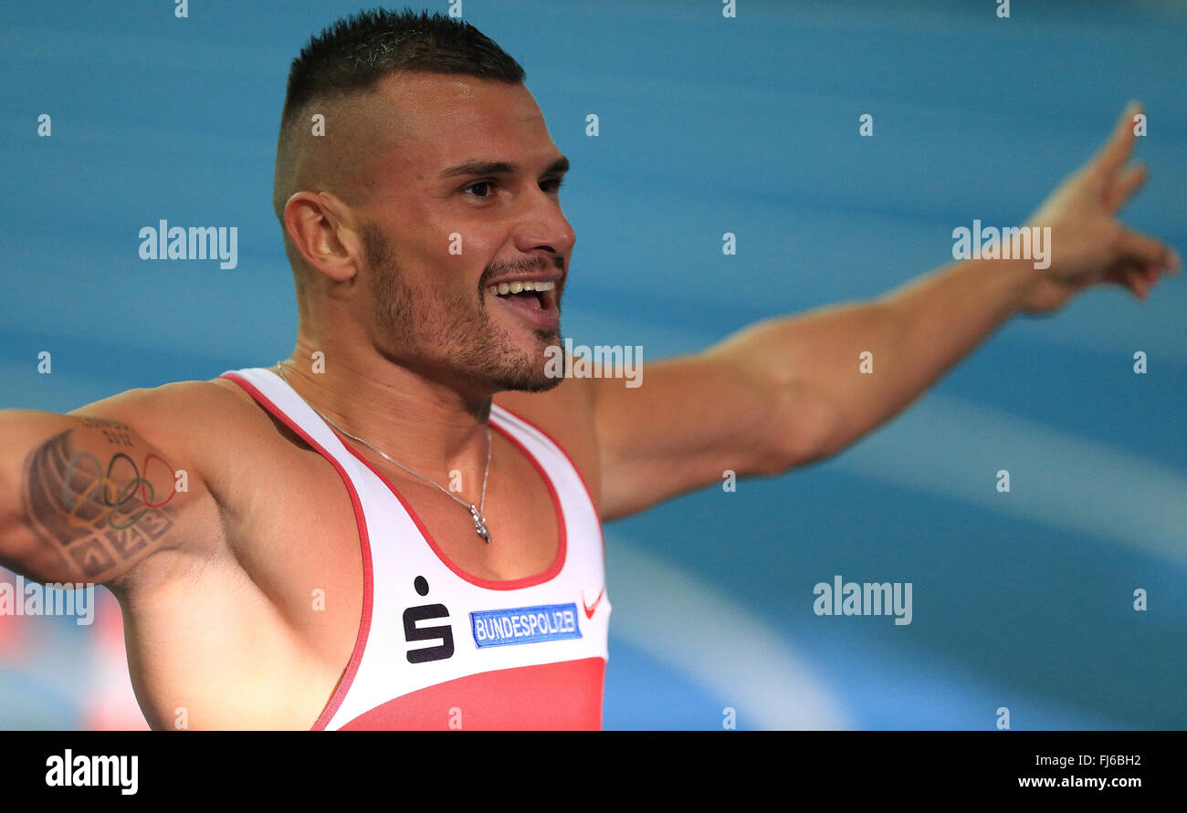 Leipzig, Germany. 28th Feb, 2016. Runner Eric Krueger of SC Magdeburg ...