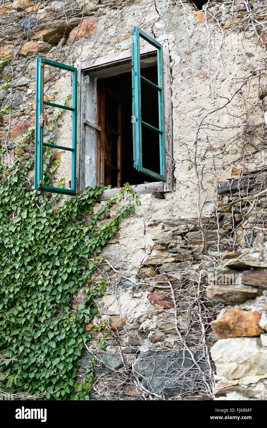 Altes Fenster | ancient window Stock Photo - Alamy