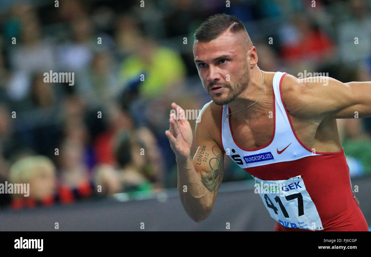 Leipzig, Germany. 28th Feb, 2016. Runner Eric Krueger of SC Magdeburg ...