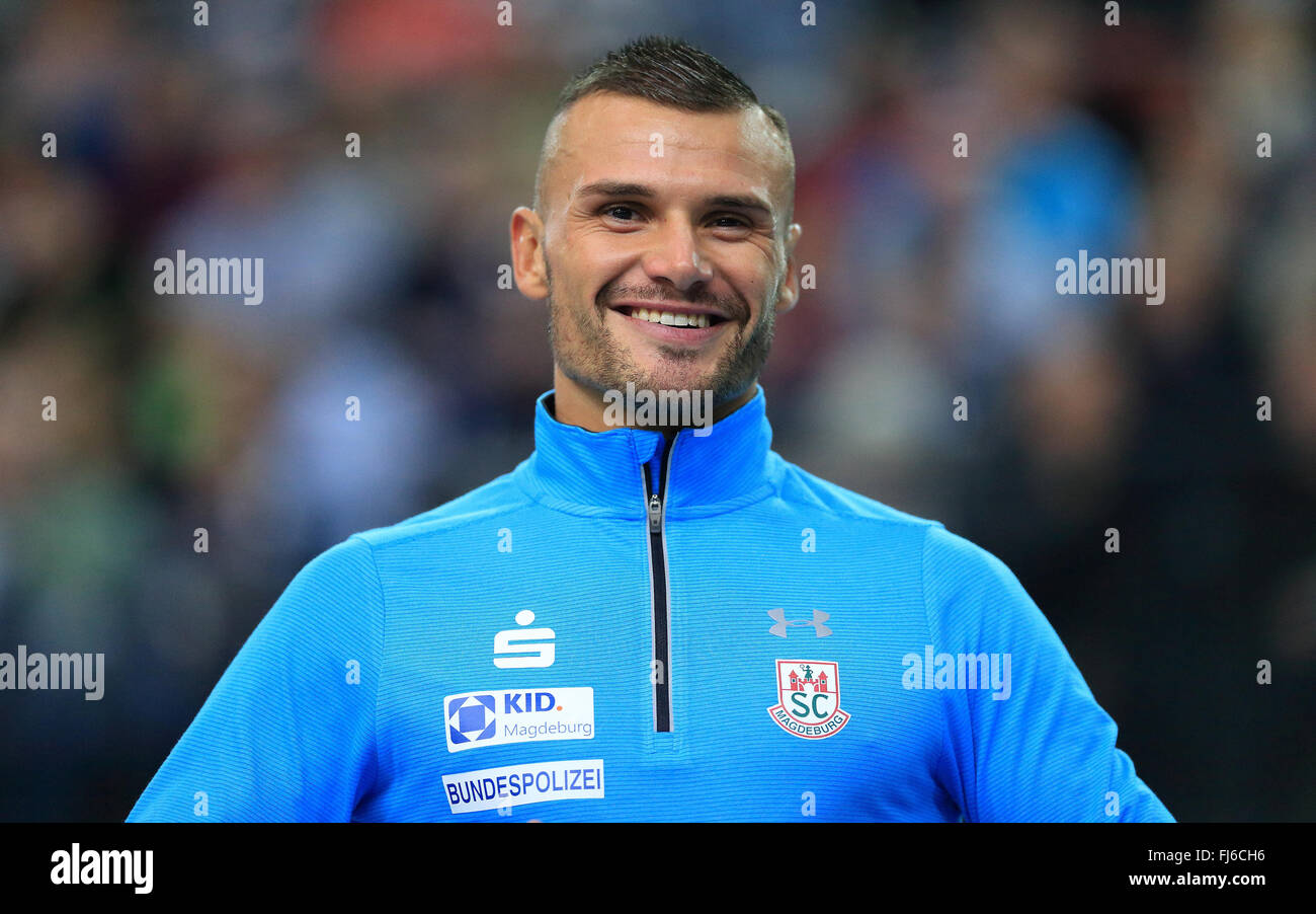 Leipzig, Germany. 28th Feb, 2016. Runner Eric Krueger of SC Magdeburg ...