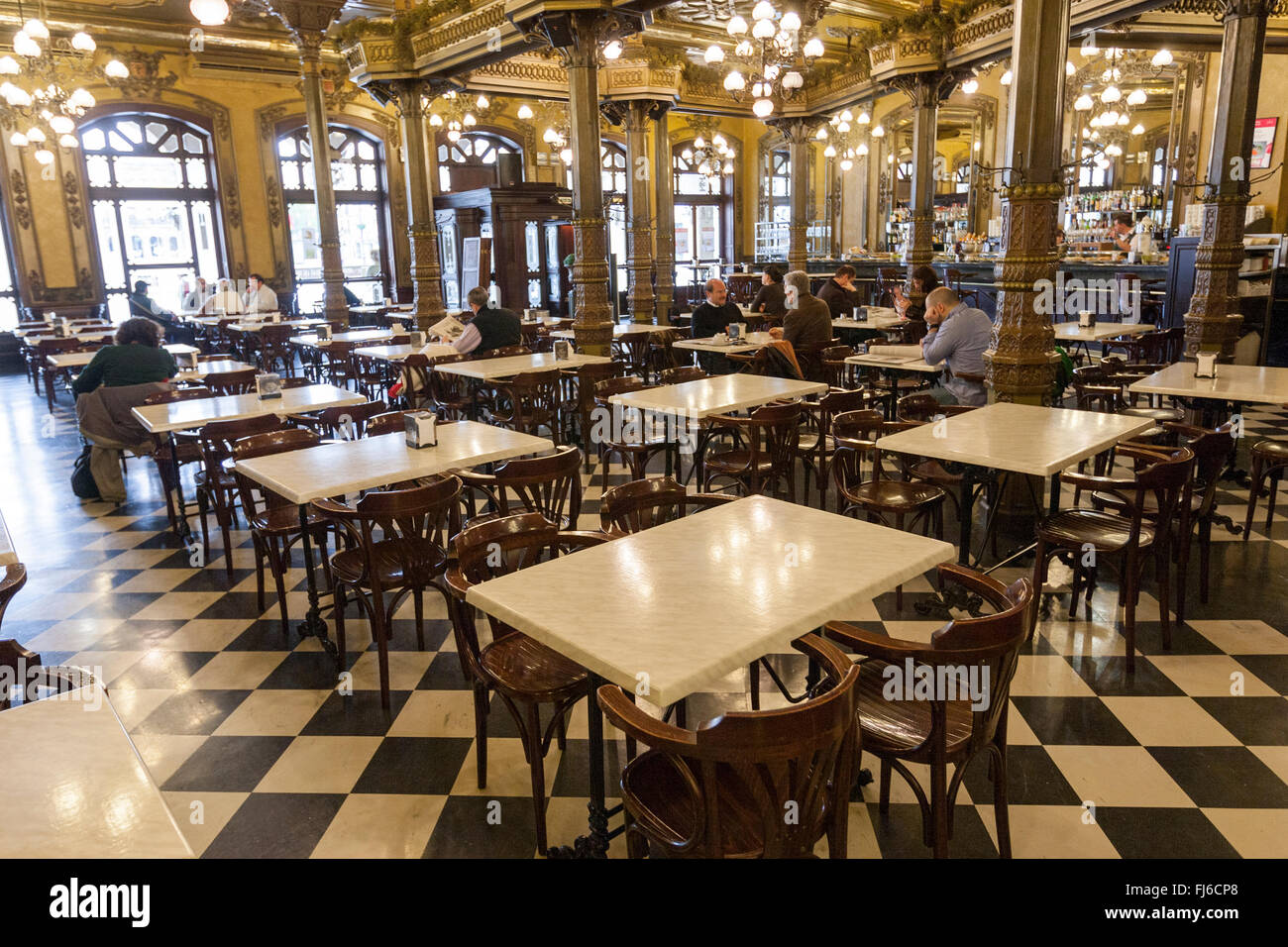 Inside Cafe Iruña, landmark of Pamplona, Navarra, Spain Stock Photo - Alamy