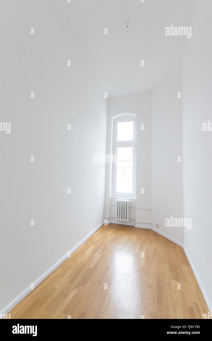 empty room, renovated flat Stock Photo - Alamy