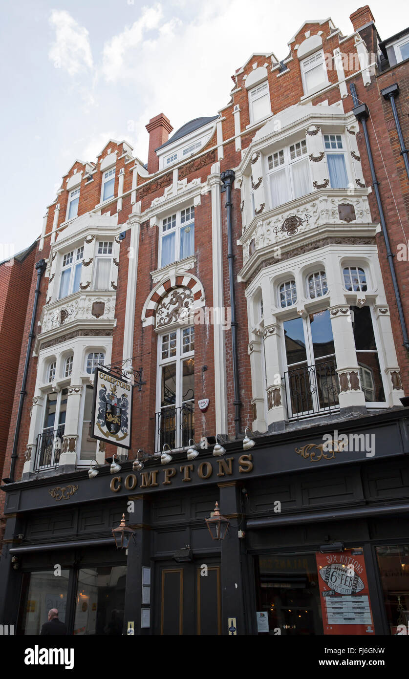 Comptons of Soho pub Stock Photo - Alamy