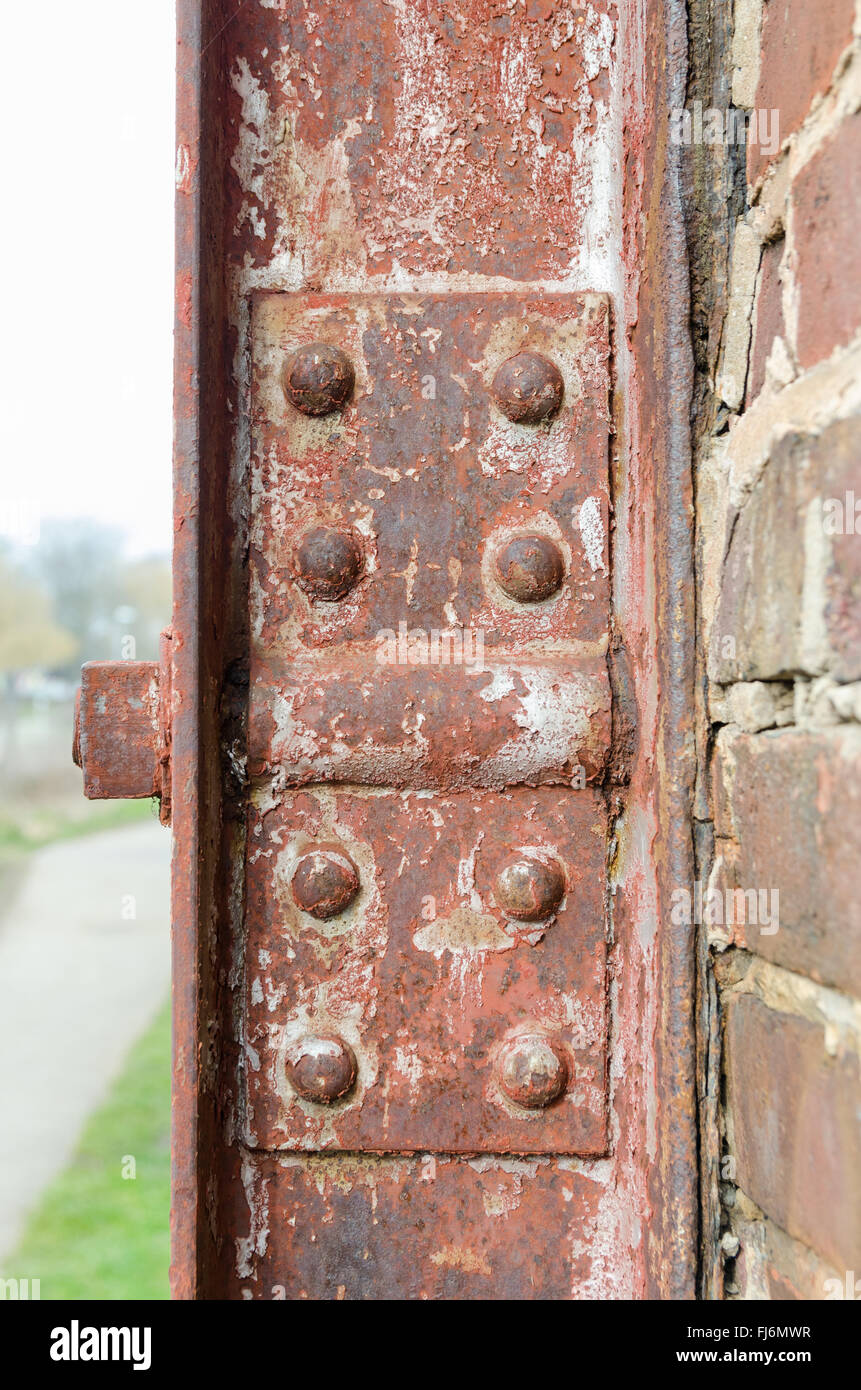 Rusty rivets hi-res stock photography and images - Alamy