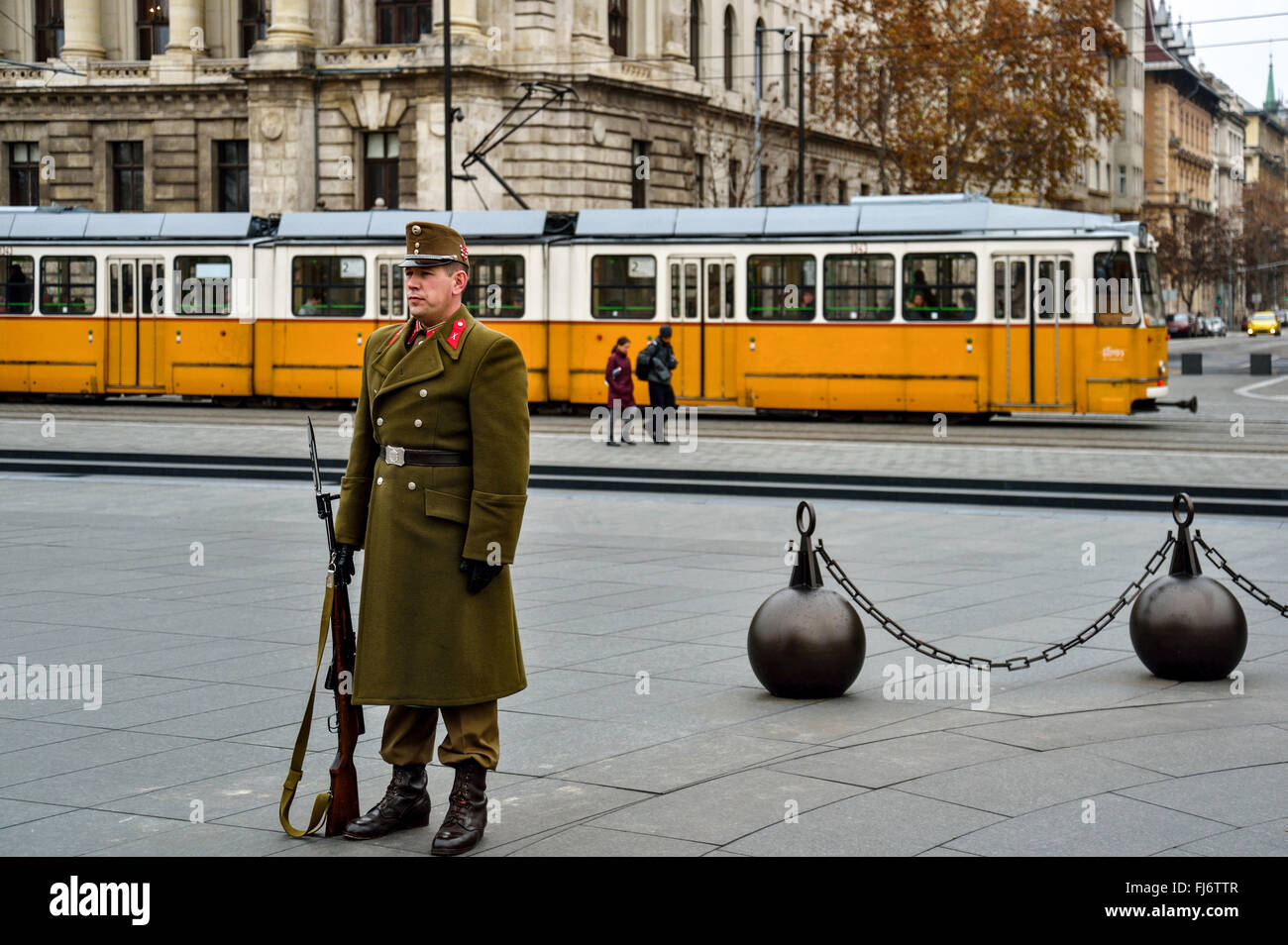 Be on guard hi-res stock photography and images - Alamy