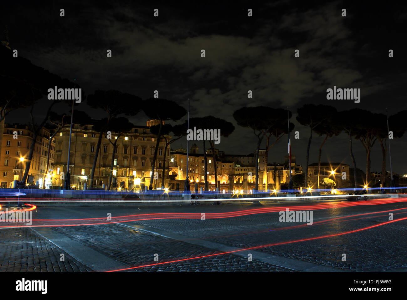 Italy cars night hi-res stock photography and images - Alamy