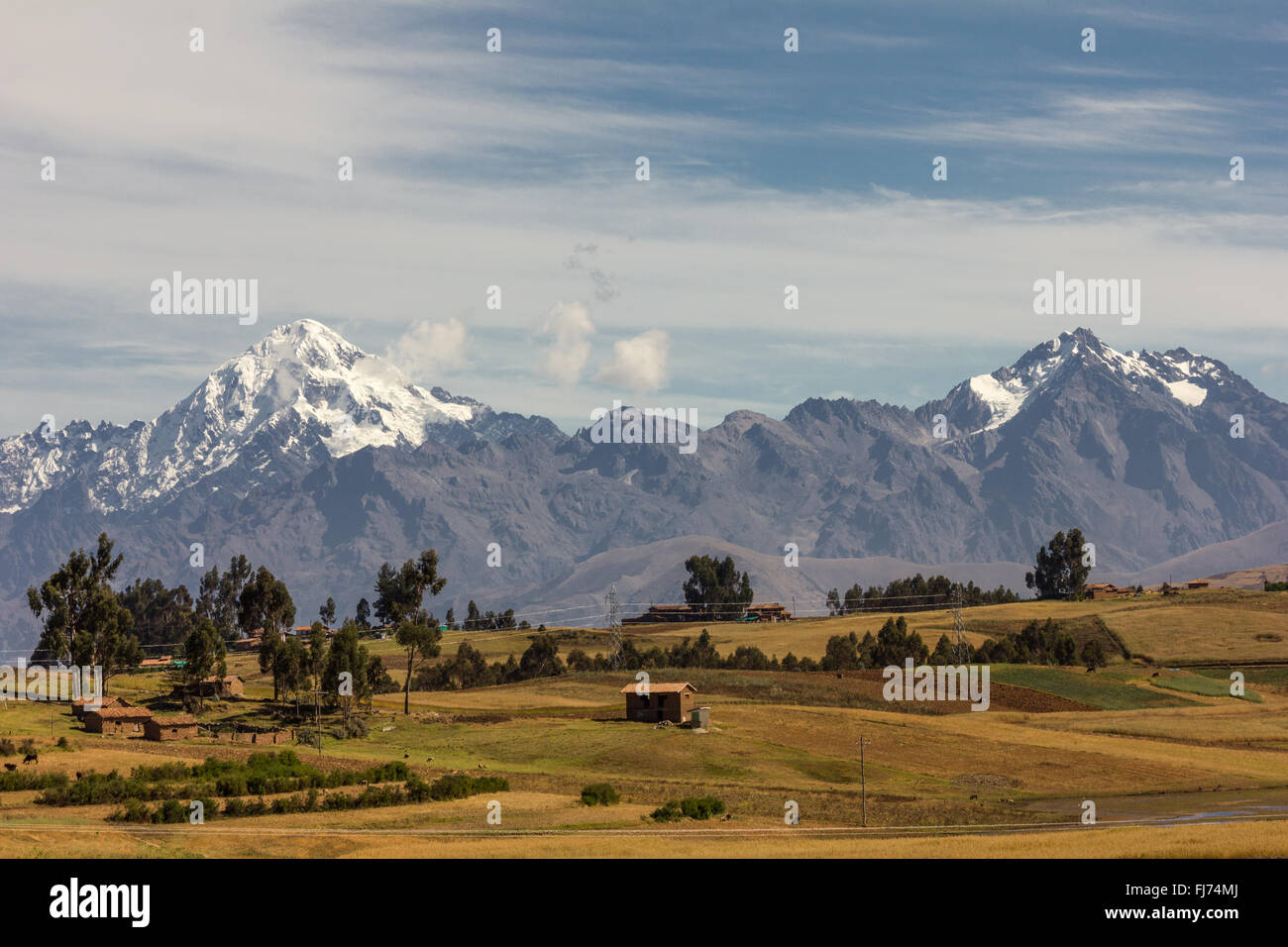 Peru mountain landscape hi-res stock photography and images - Alamy
