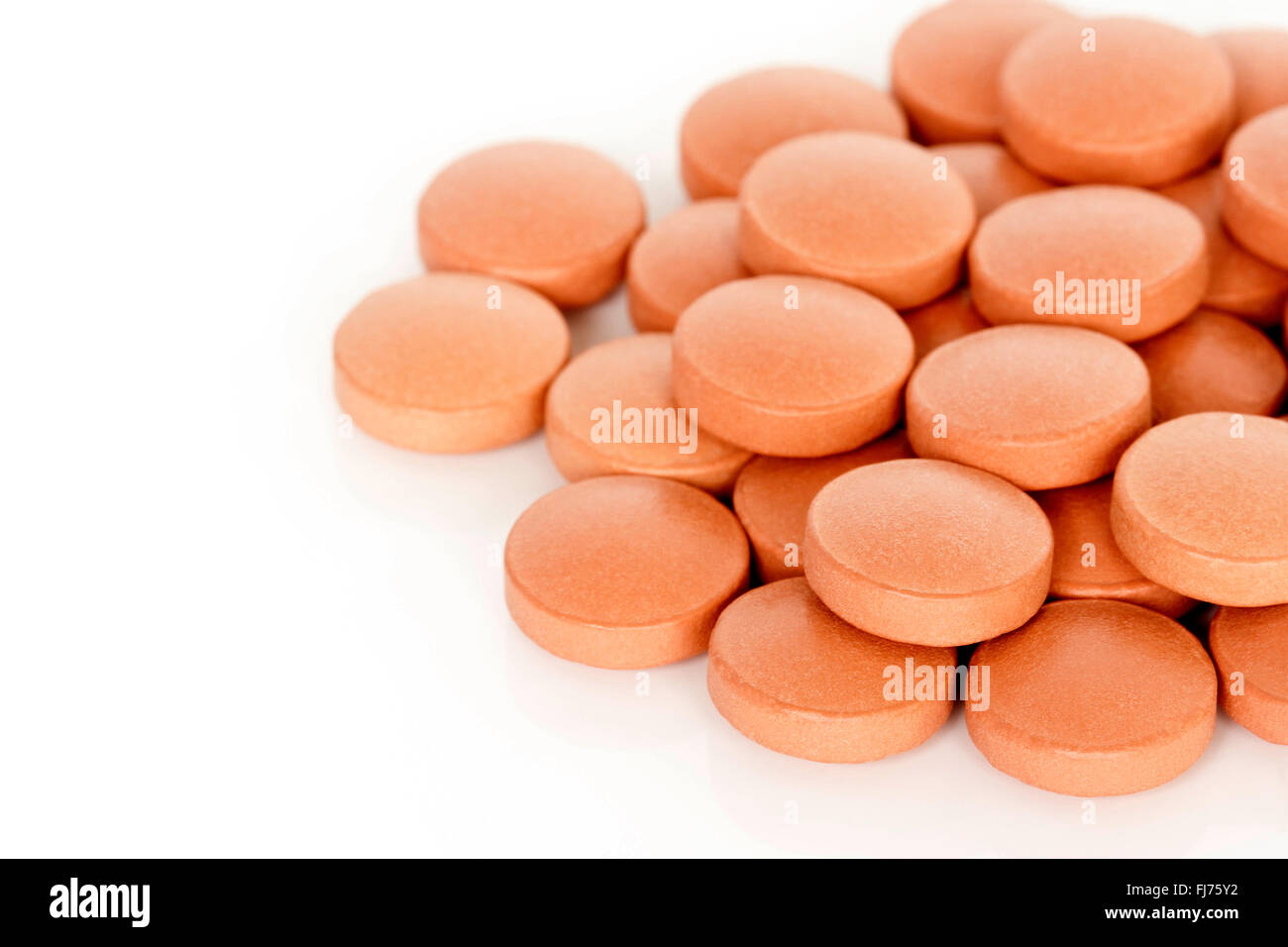 Iron supplement tablets hi-res stock photography and images - Alamy