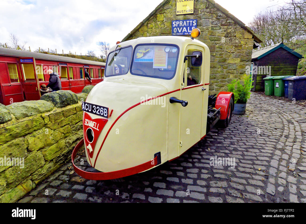 Scammell scarab hi-res stock photography and images - Alamy