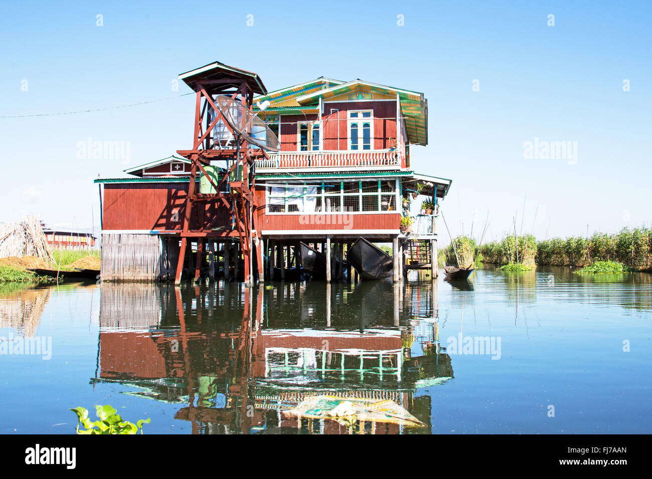 Traditional house myanmar village hi-res stock photography and images ...