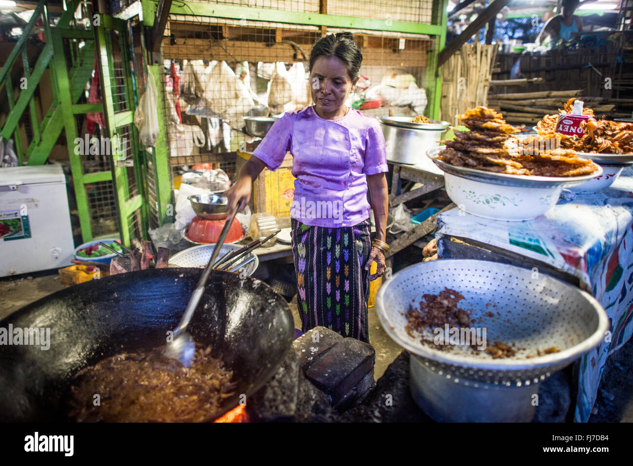 Cooking street food over open hi-res stock photography and images - Alamy