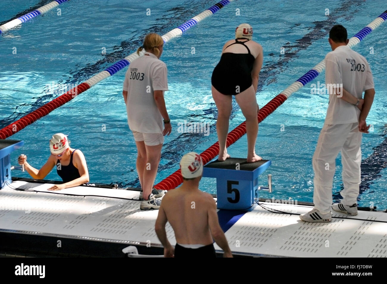 Male ready to dive into swimming pool hi-res stock photography and ...