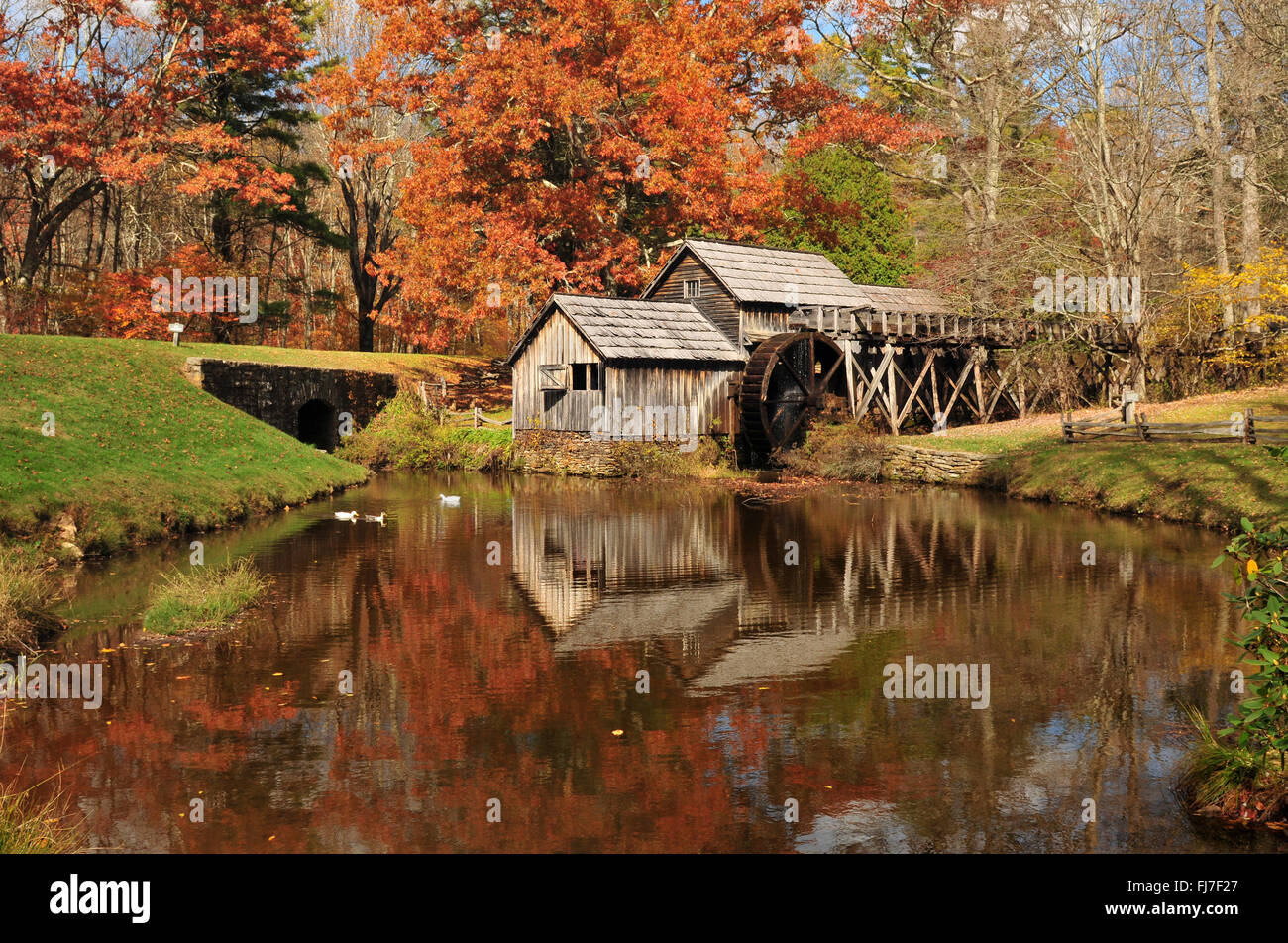 Water Powered Grist Mill High Resolution Stock Photography and Images ...