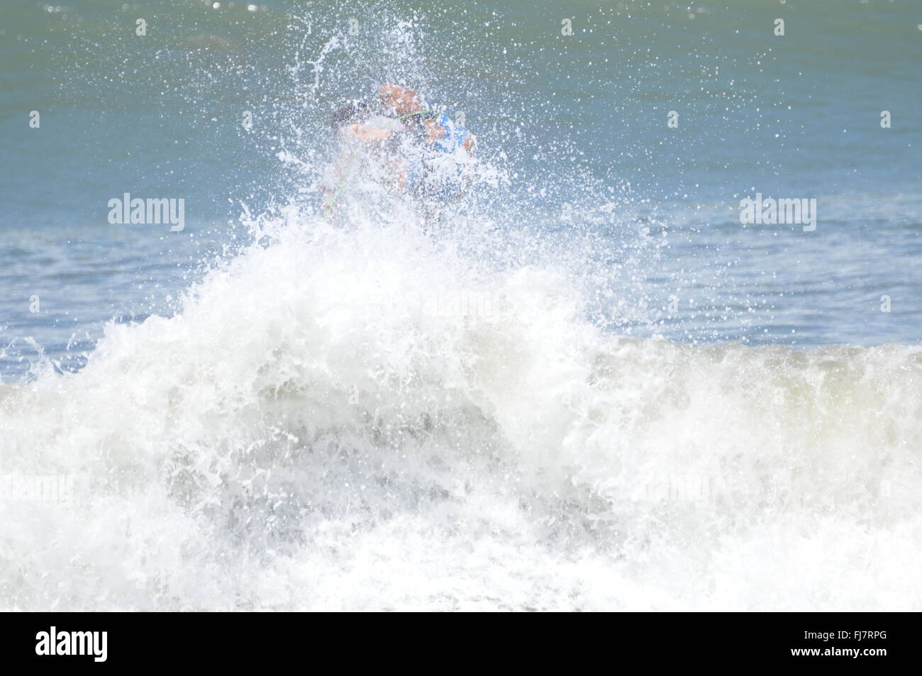Splash surf hi-res stock photography and images - Alamy
