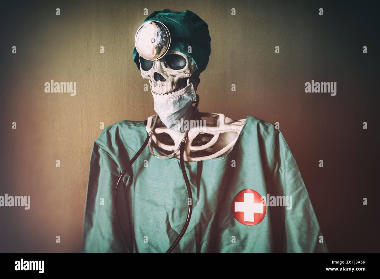 Skeleton medical mask hi-res stock photography and images - Alamy