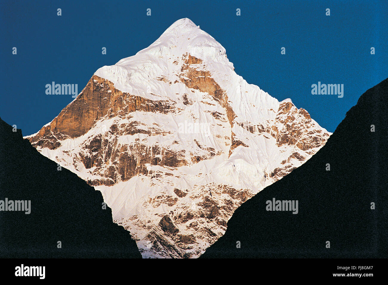 Kedarnath peak hi-res stock photography and images - Alamy