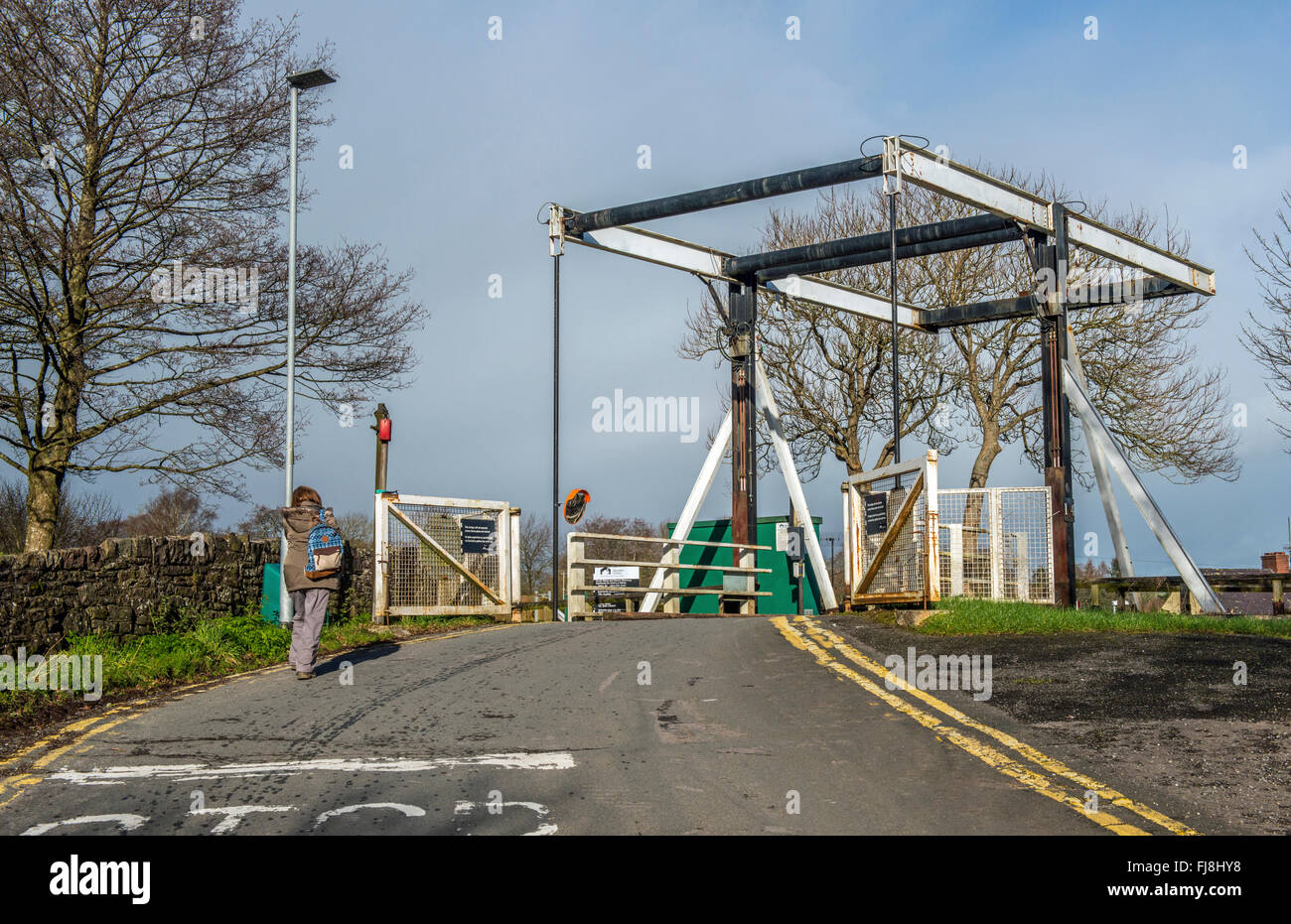 Lift Bridge over the Brecon Canal at Talybont on Usk in the Brecon ...