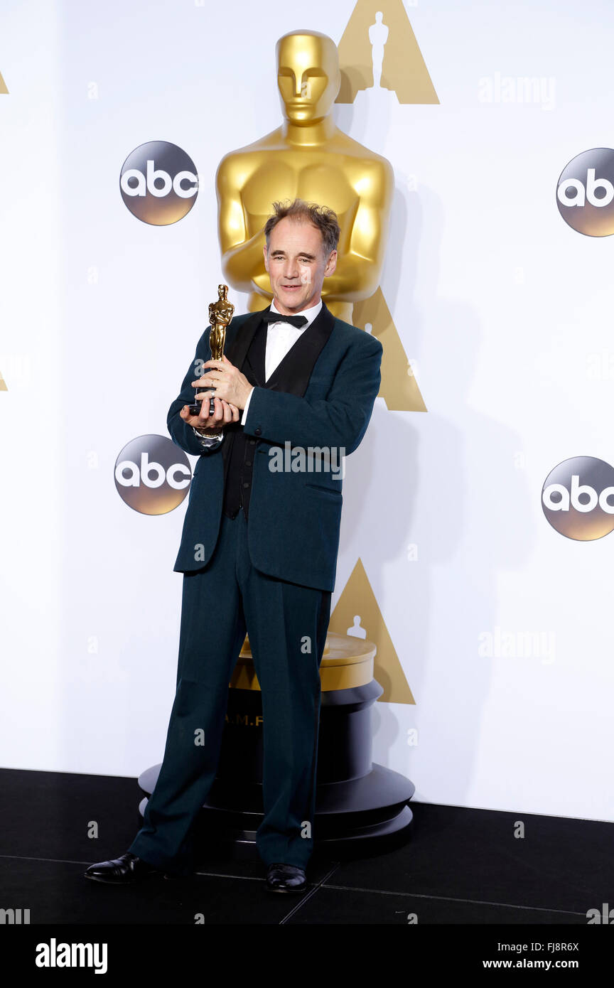 Mark rylance bridge of spies hi-res stock photography and images - Alamy