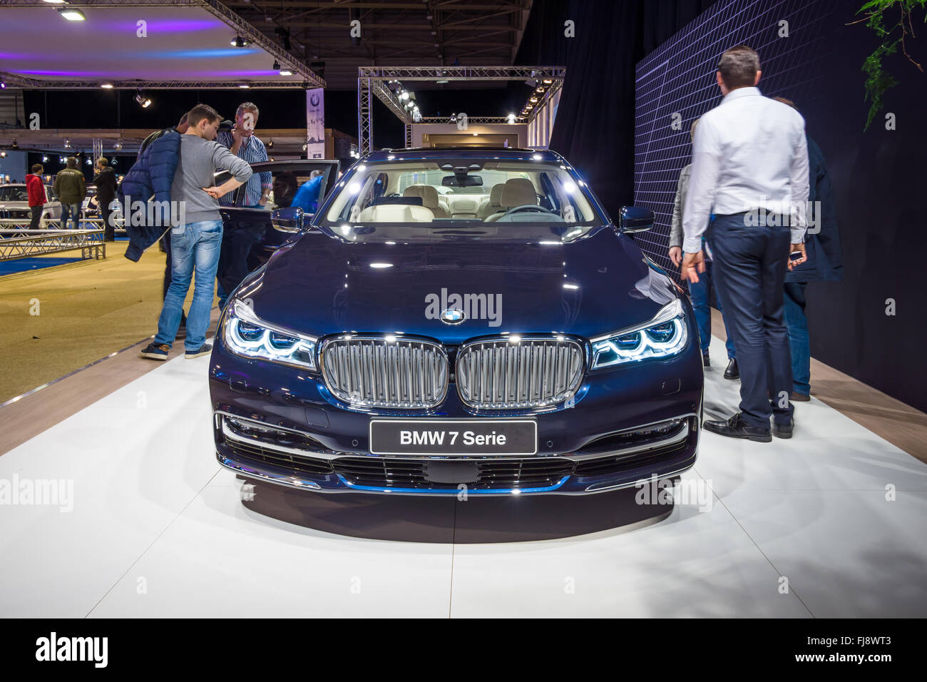 Full-size luxury car BMW 750i xDrive Sedan Stock Photo - Alamy