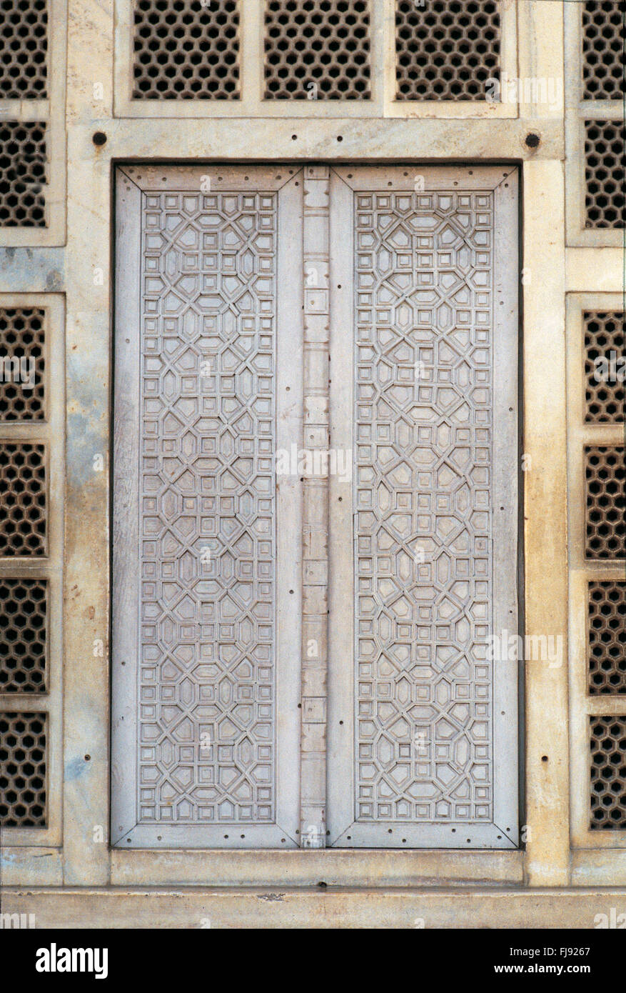 Door of taj mahal, agra, delhi, india, asia Stock Photo - Alamy