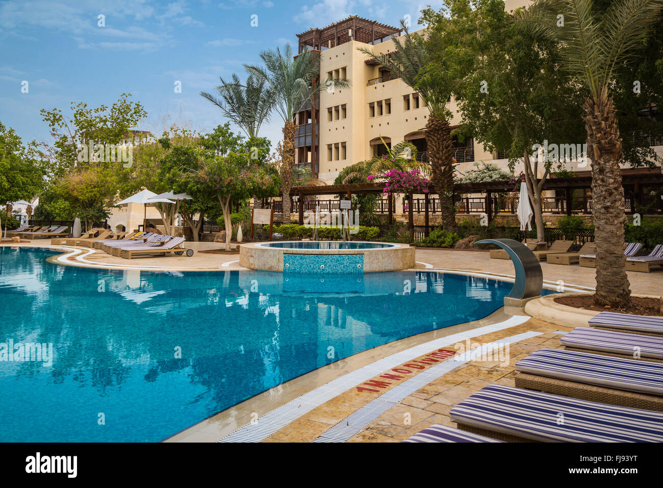 Marriott resort hotel swimming pool hi-res stock photography and images ...