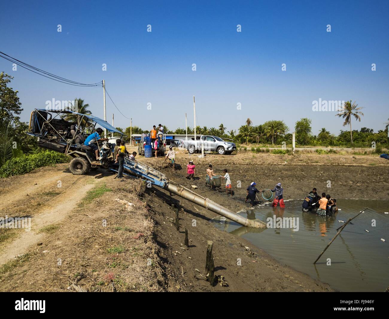 Aquaculture fish farming in thailand hi-res stock photography and ...