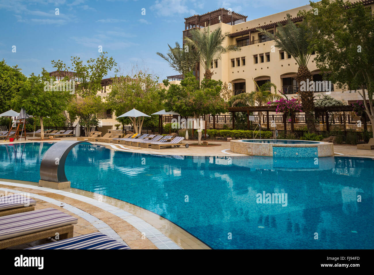Marriott swimming pool hi-res stock photography and images - Alamy