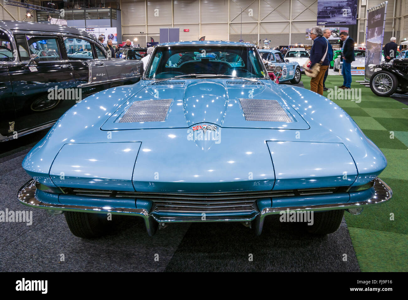 Sports car Chevrolet Corvette C2 "Split Window", 1963 Stock Photo - Alamy