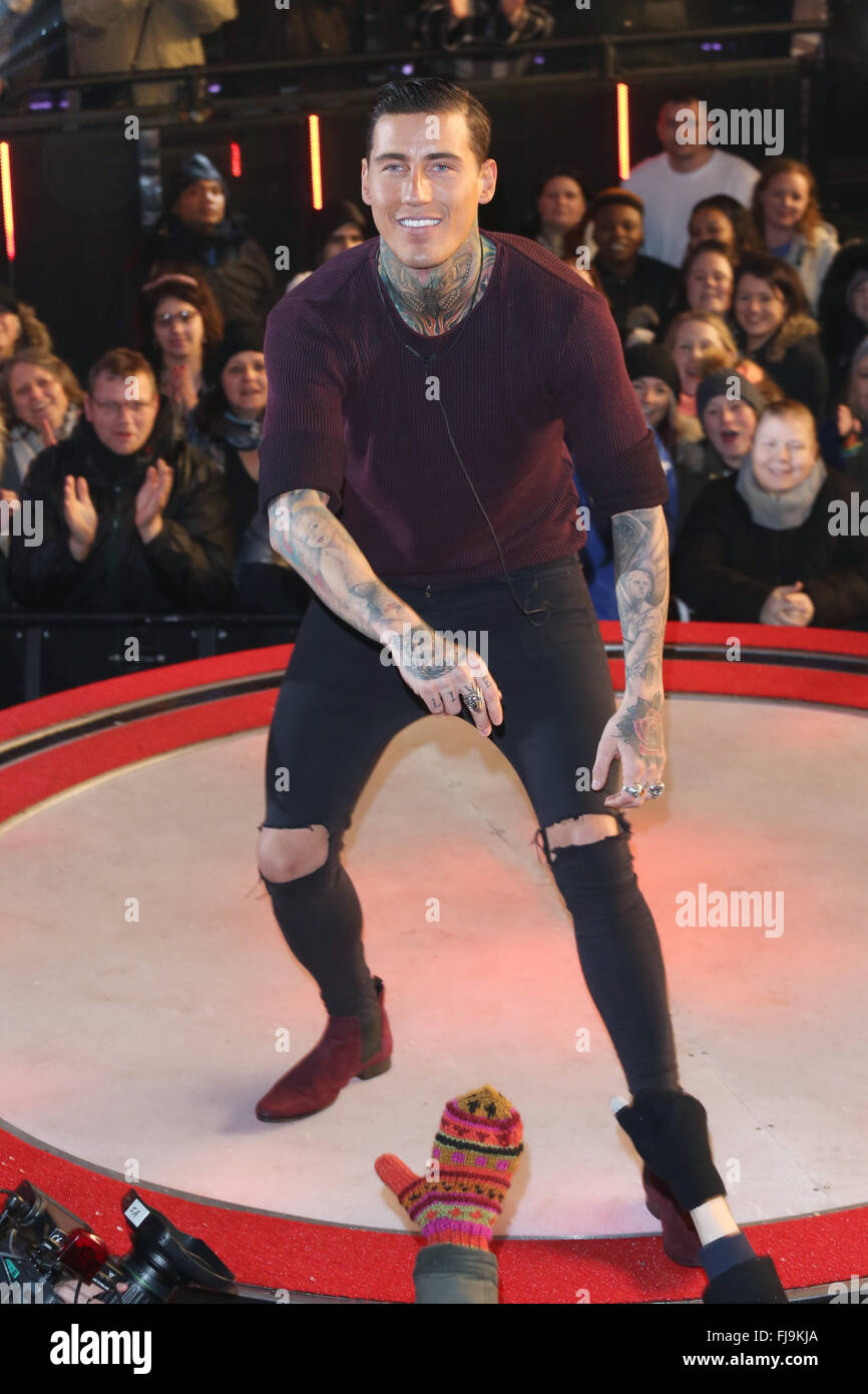 Jeremy McConnell is evicted from the Big Brother House Featuring ...