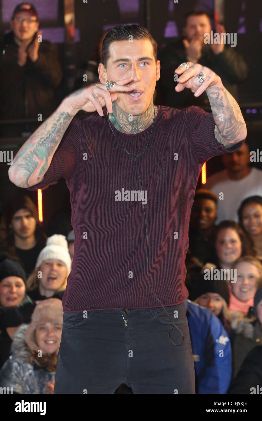 Jeremy McConnell is evicted from the Big Brother House Featuring ...