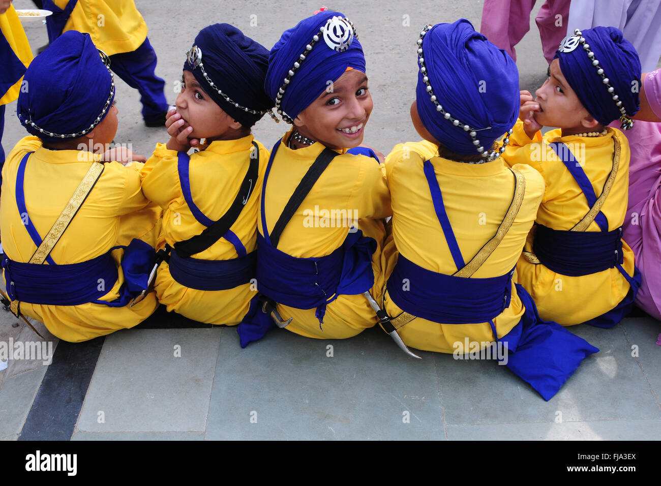 Sikh children, golden temple, amritsar, punjab, india, asia Stock Photo ...