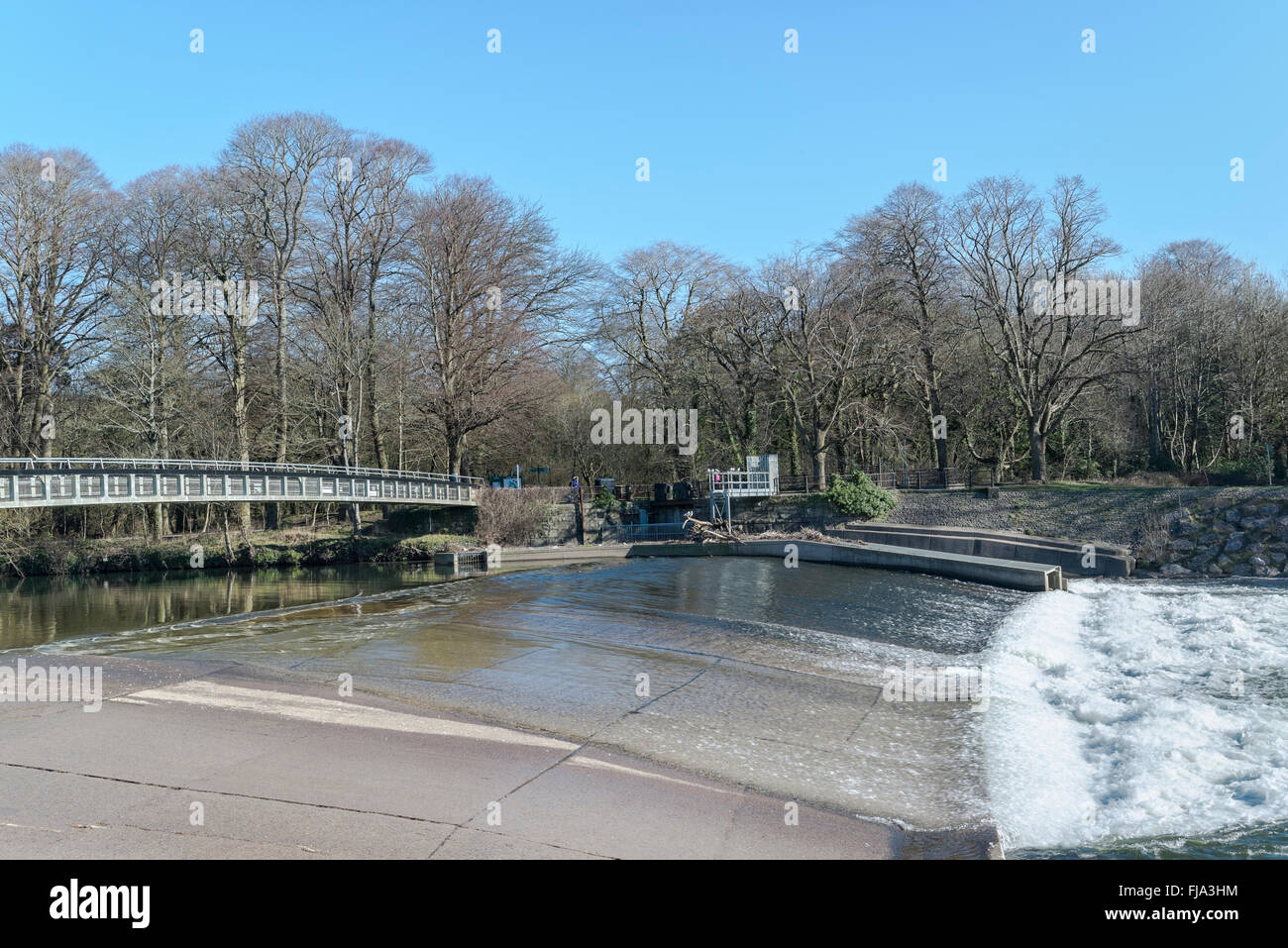 Day weir bright footbridge winter hi-res stock photography and images ...