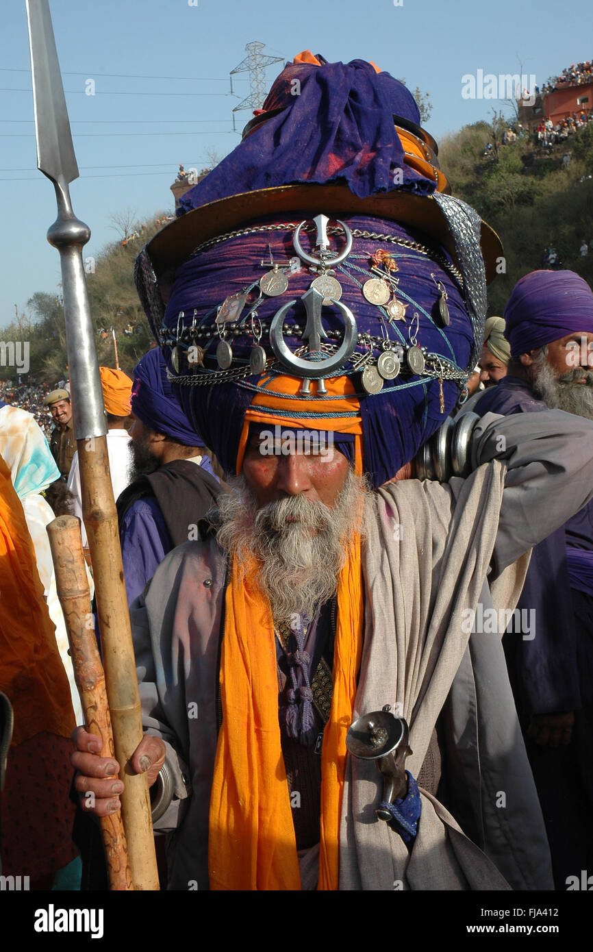 Khanda and kirpan hi-res stock photography and images - Alamy